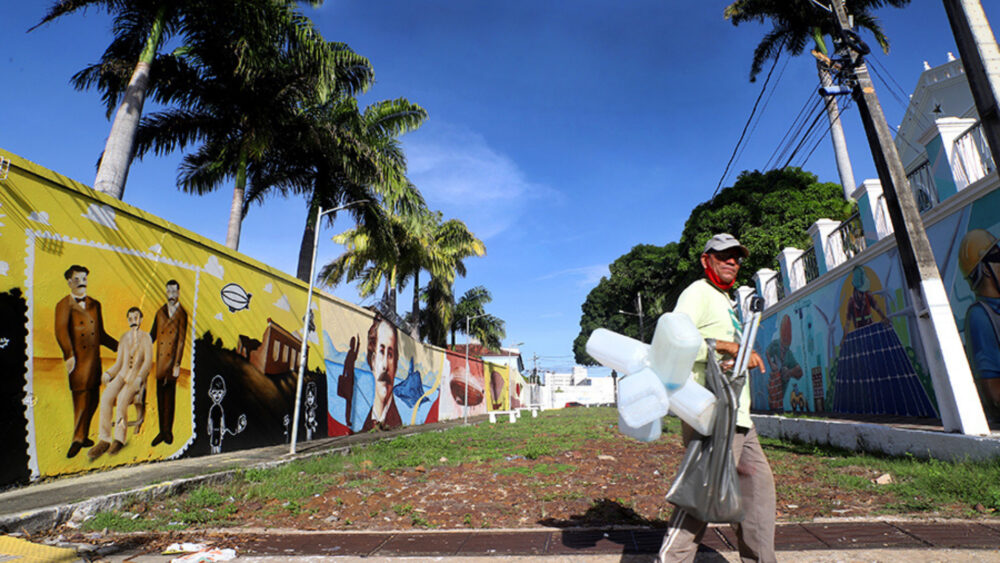 Painel de grafite retrata momentos da vida do político Augusto Severo ...